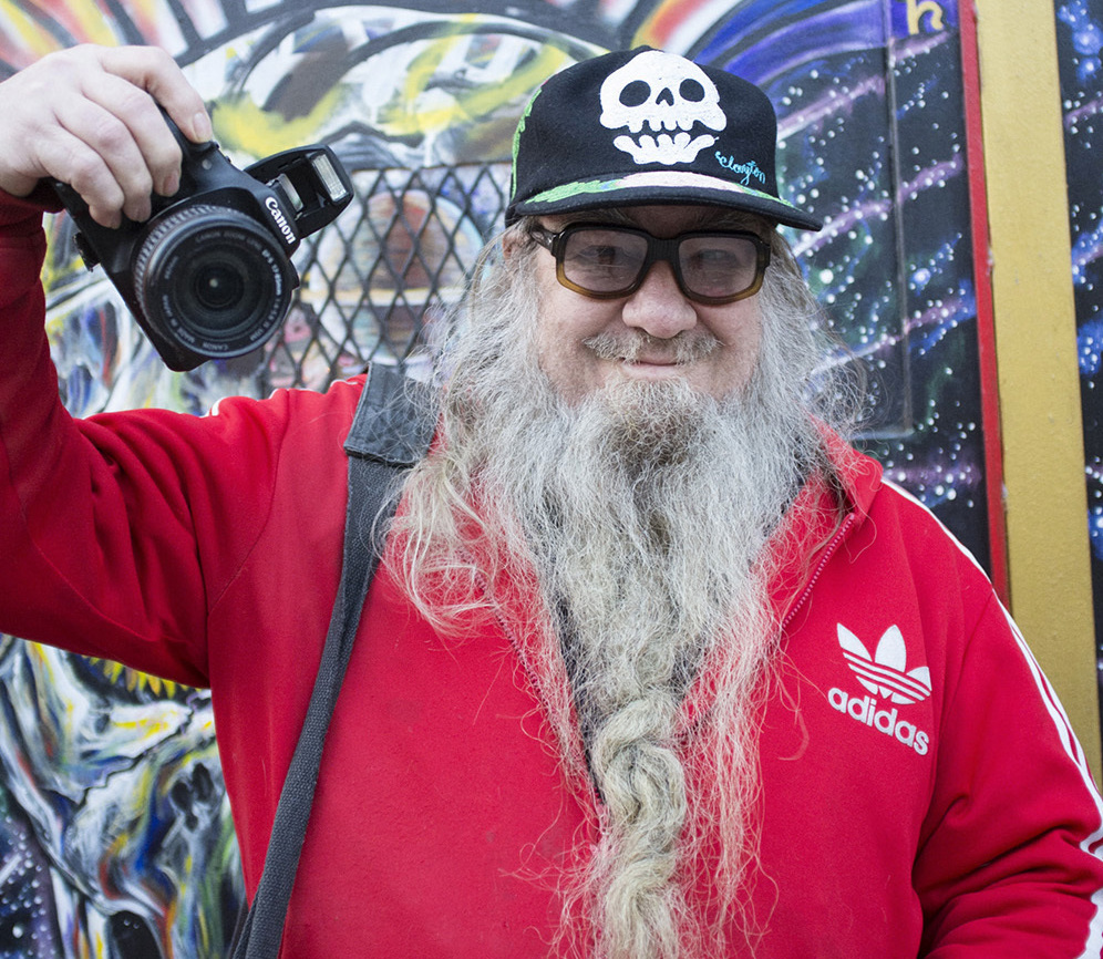Supreme collabora con Clayton Patterson | Outpump