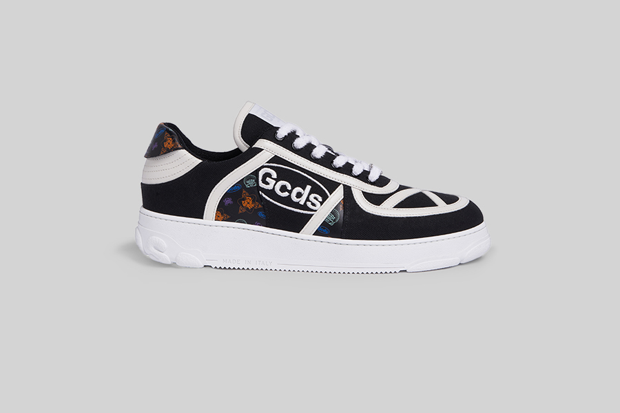 GCDS sperimenta introducendo le sue Nami sneakers | Outpump