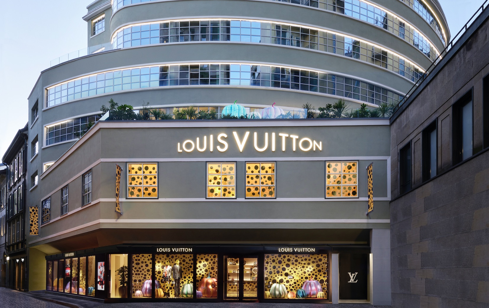 Louis Vuitton ha inaugurato un nuovo spazio a Milano | Outpump